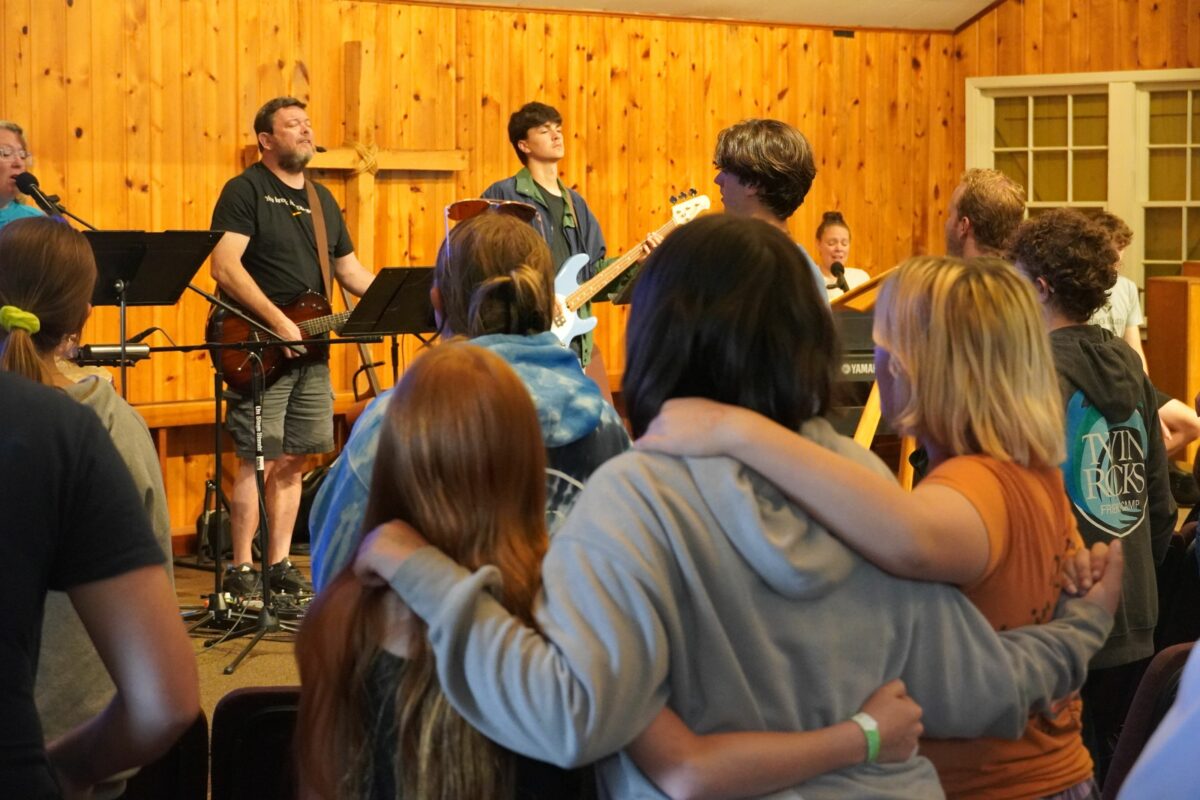 Tween Camp (7th – 9th Grades) – Twin Rocks