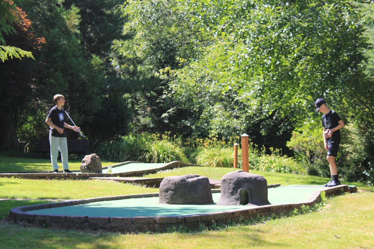 Tween Camp (7th – 9th Grades) – Twin Rocks